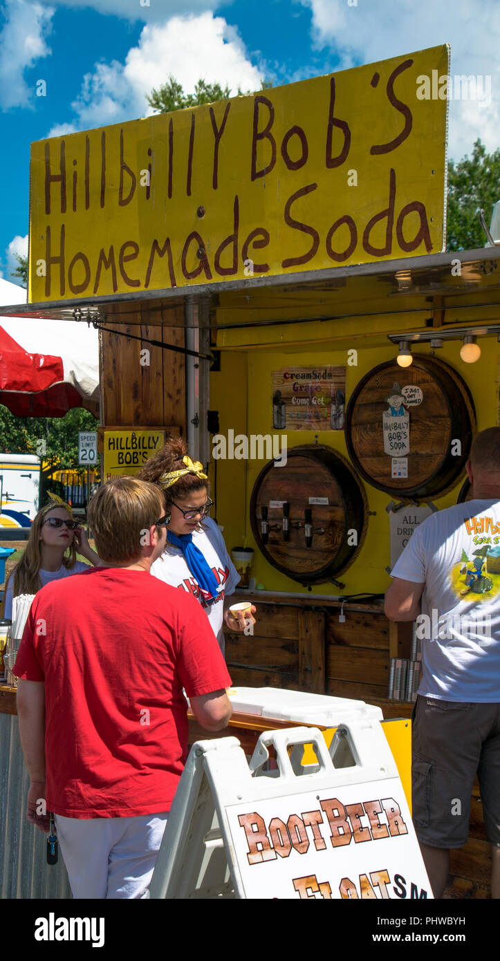 Hillbilly people hi-res stock photography and images - Alamy