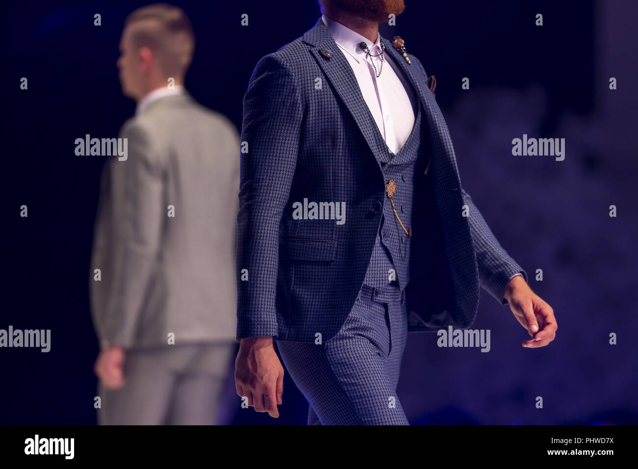 Fashion catwalk runway show models Stock Photo - Alamy