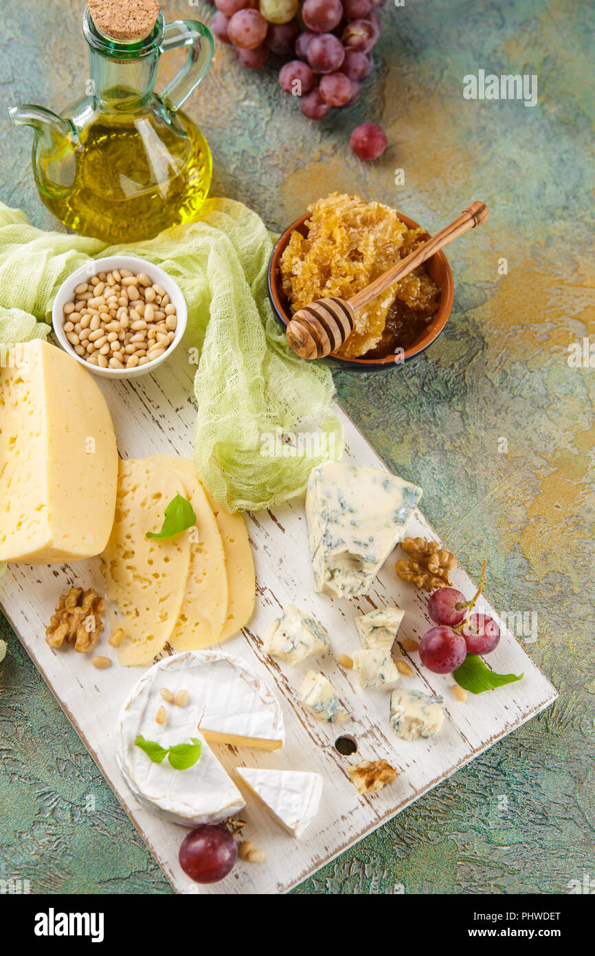 Nuts and cheese hi-res stock photography and images - Alamy