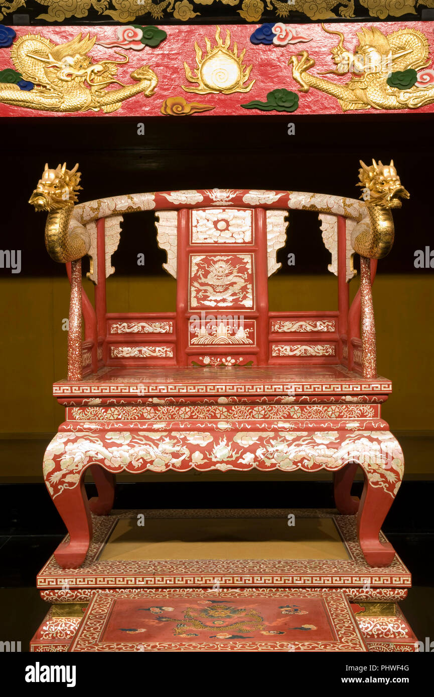 Photo shows the King's throne in the Usasuka room inside the main ...