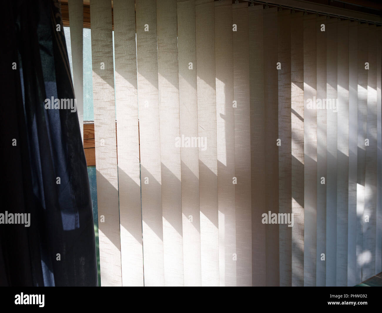 Half open half closed window hi-res stock photography and images - Alamy