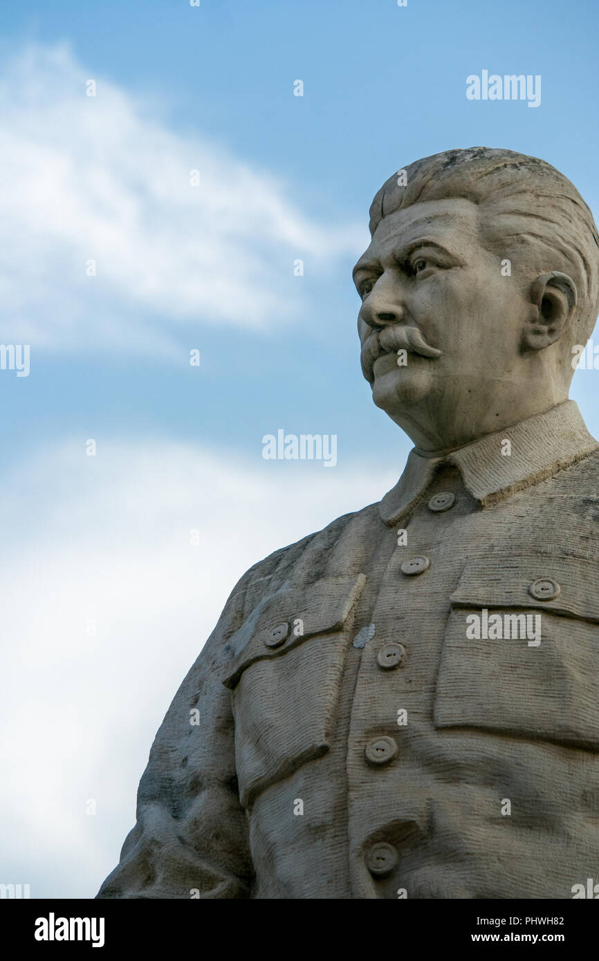 Stalin statue hi-res stock photography and images - Alamy