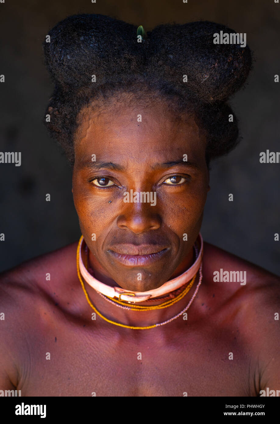 Bantu tribe hi-res stock photography and images - Alamy