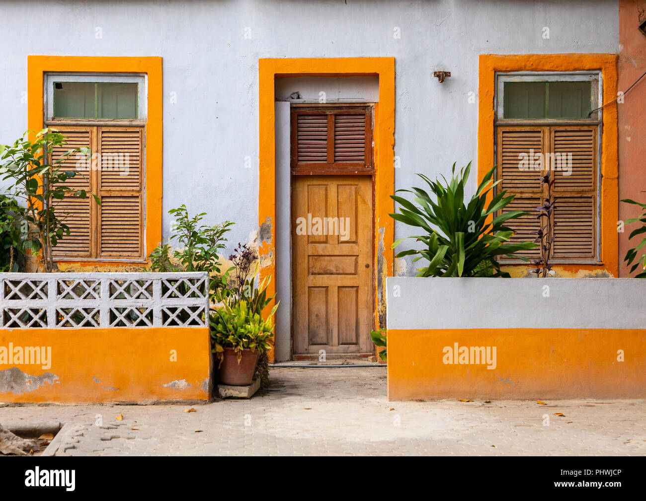 Angola africa old colonial portuguese house hi-res stock photography ...
