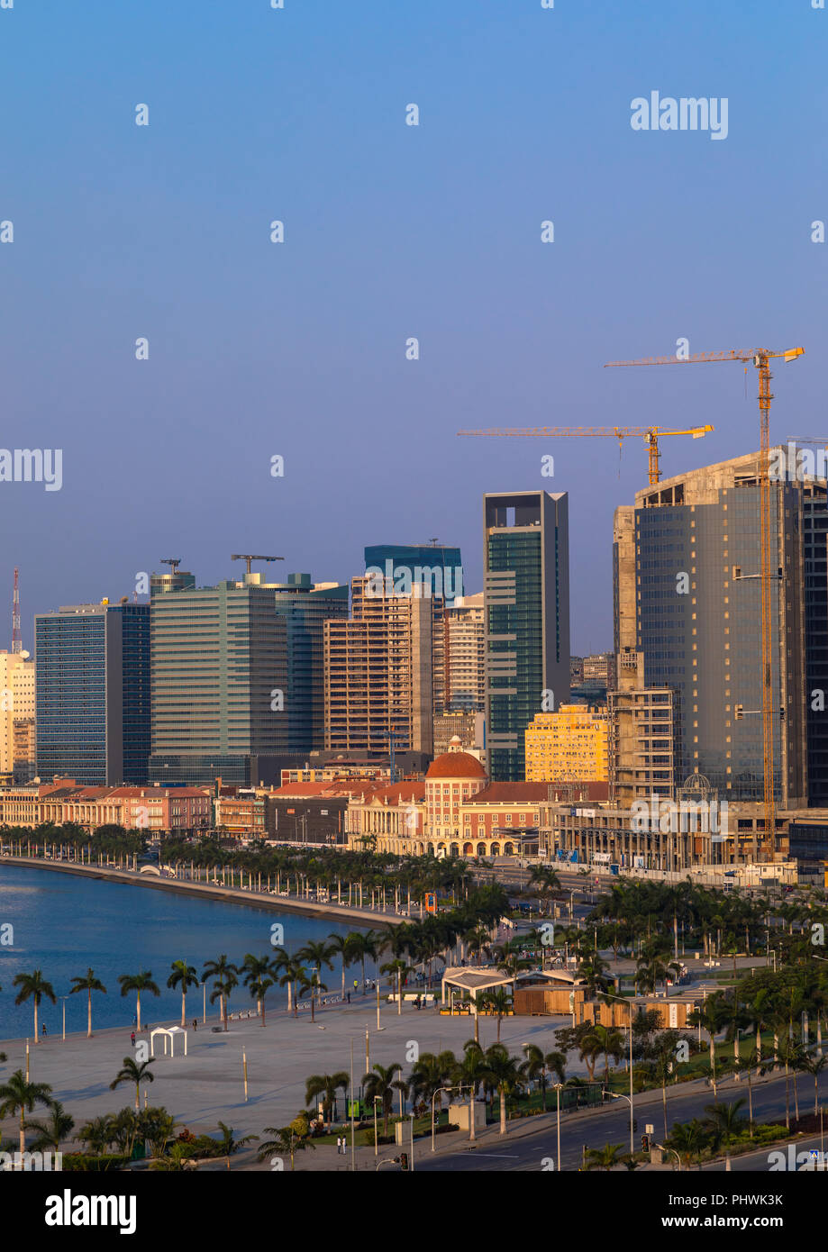 View over the new Marginal promenade called avenida 4 de fevereiro ...