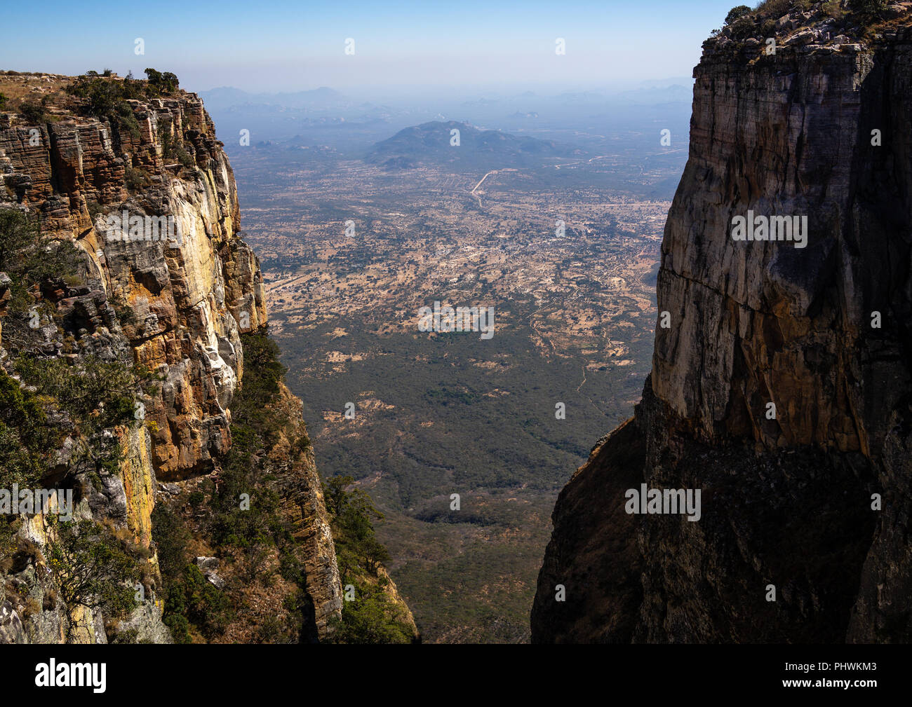 Tundavala slit, Huila Province, Lubango, Angola Stock Photo - Alamy