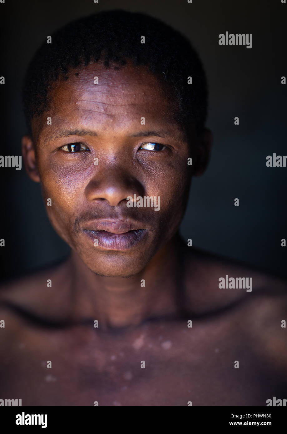 Angola angolan man hi-res stock photography and images - Alamy