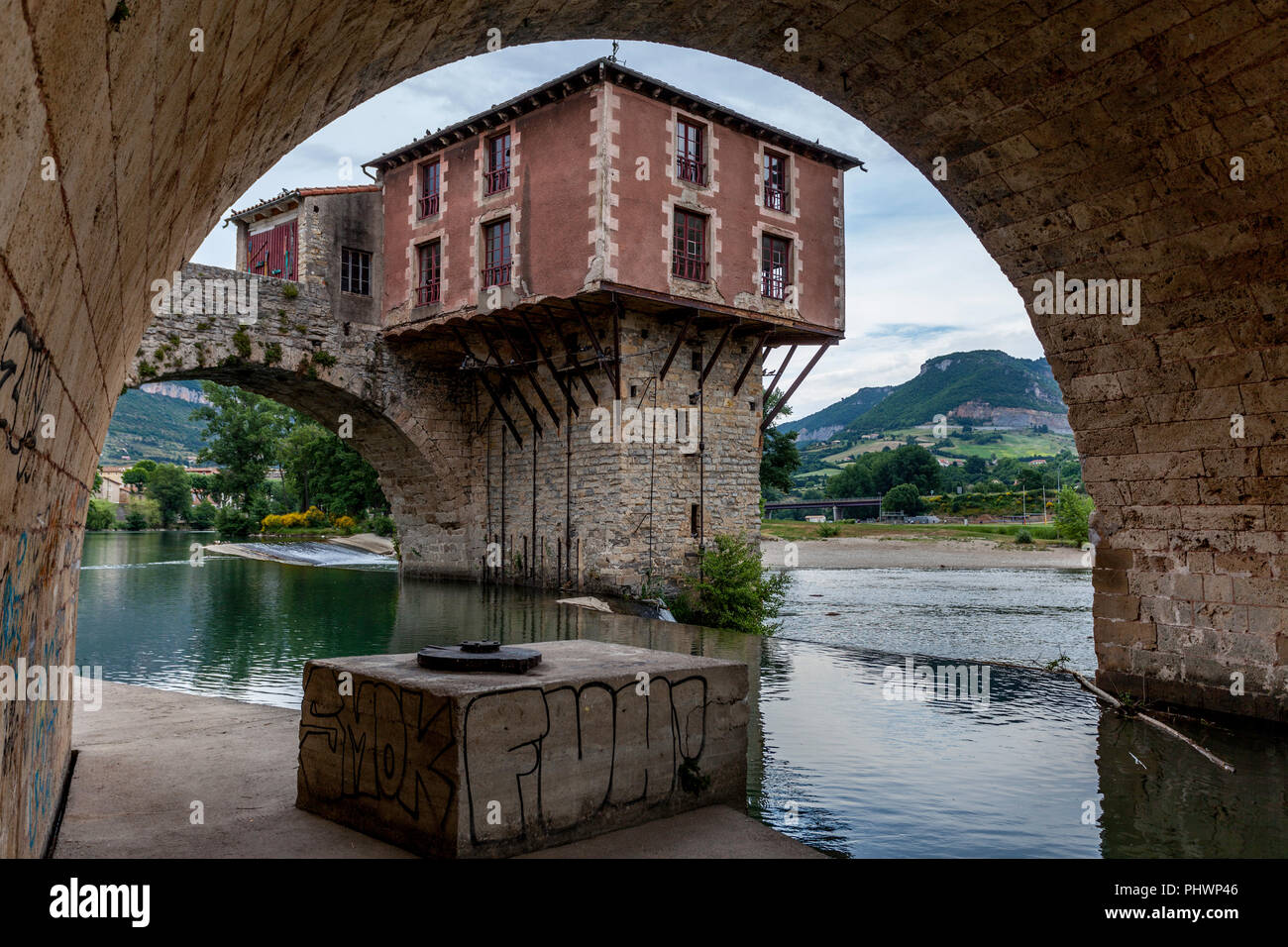 Old house on a bridge on the Tarn river Millau, France Stock Photo - Alamy