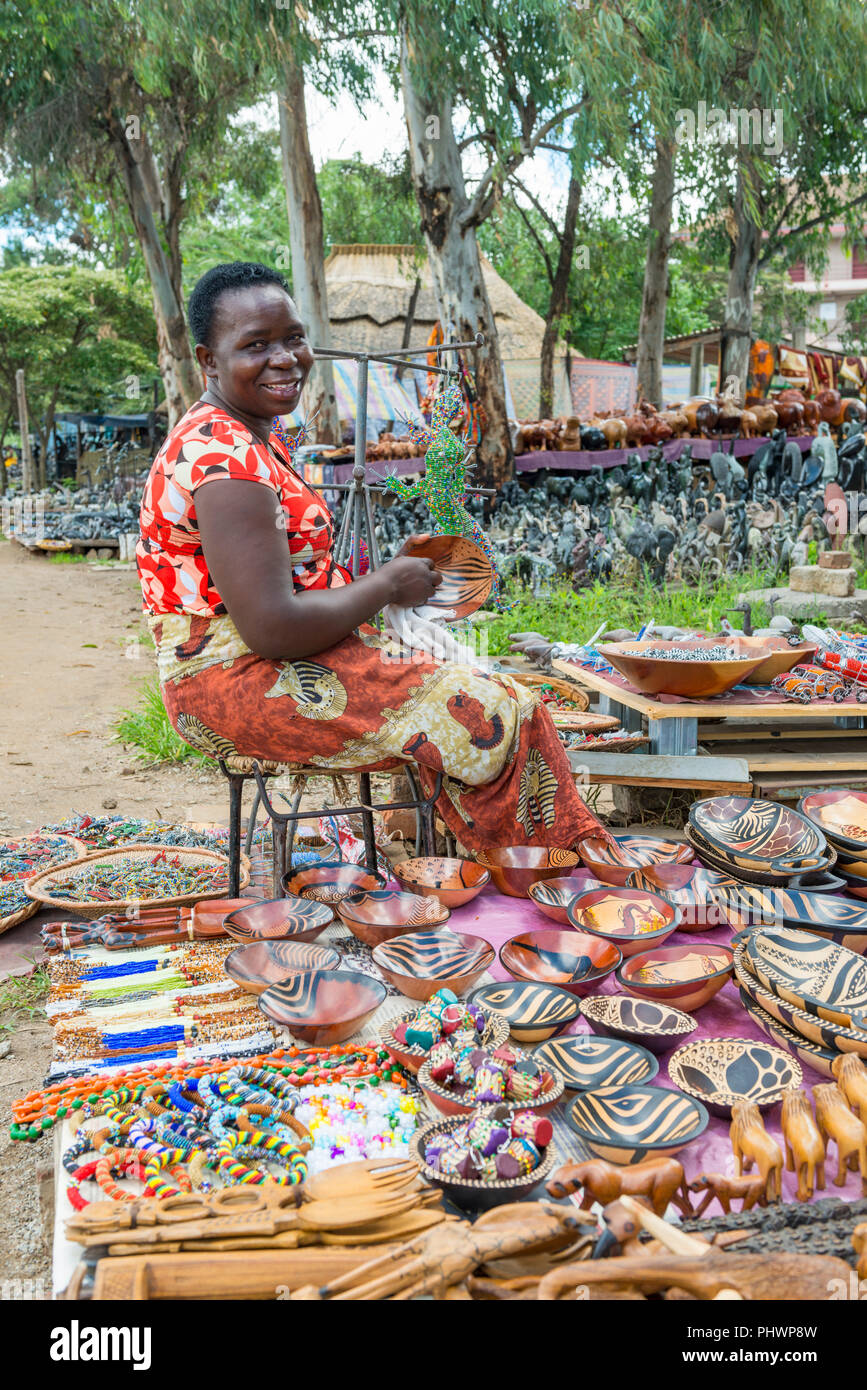 Curio vendors seen in Harare, Zimbabwe Stock Photo - Alamy