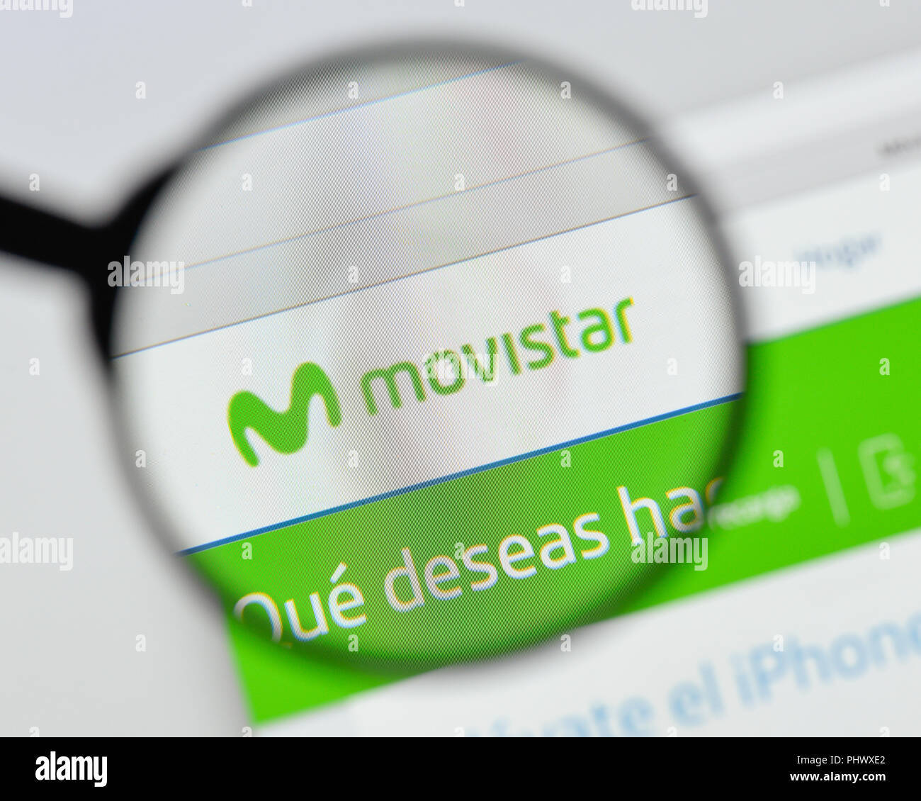Movistar store hi-res stock photography and images - Alamy