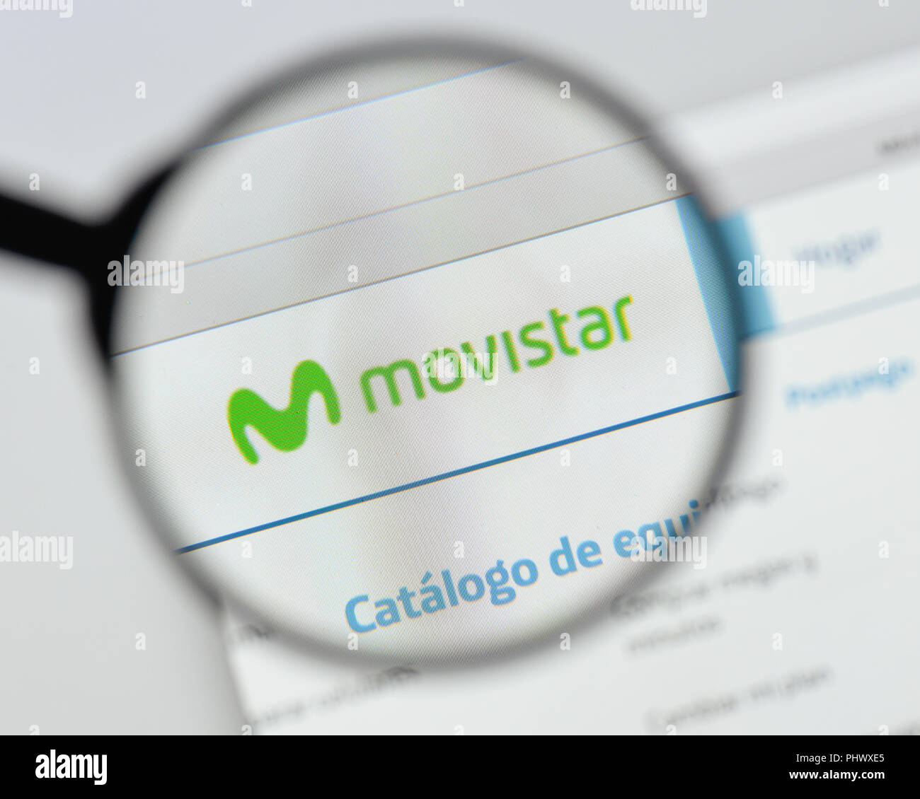 Movistar store hi-res stock photography and images - Alamy