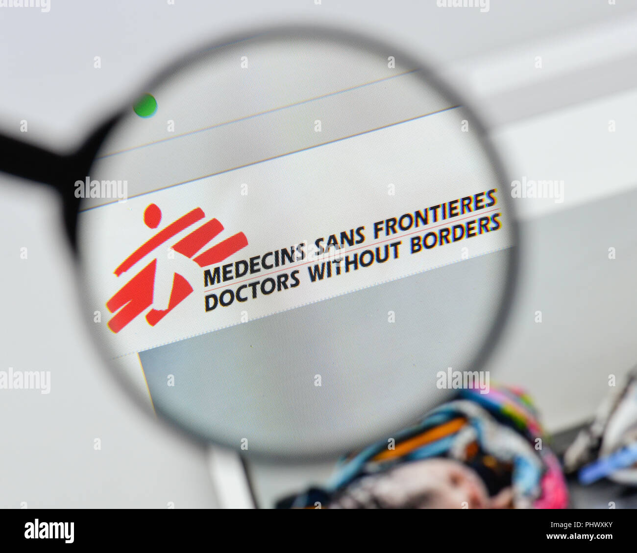 Doctors without borders logo hi-res stock photography and images - Alamy