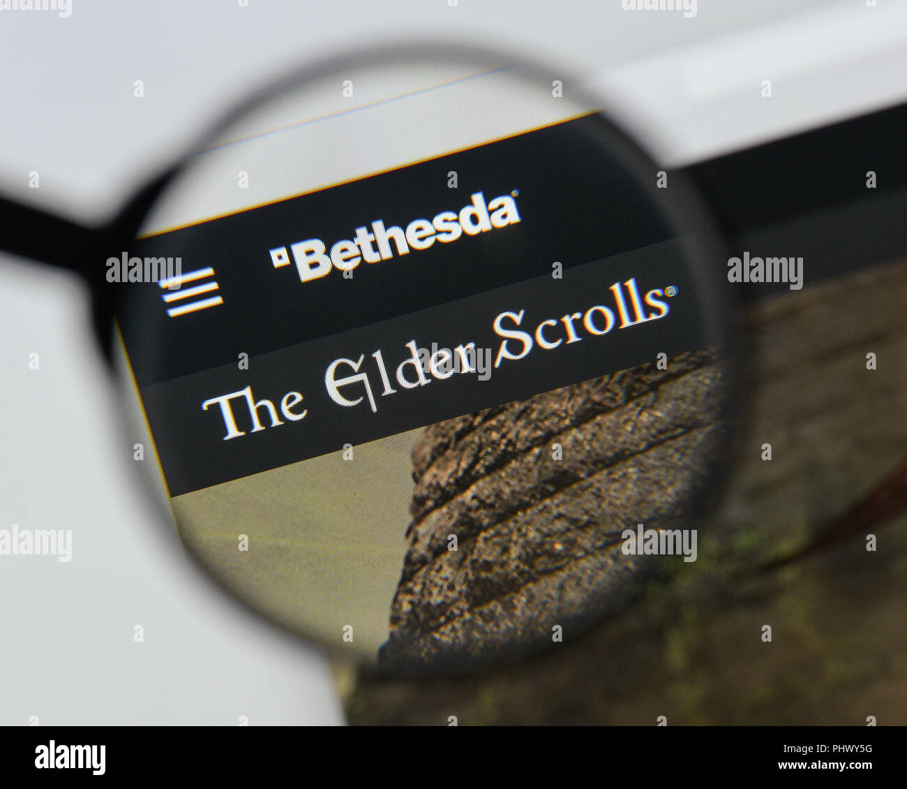 Elder scrolls v skyrim logo hi-res stock photography and images - Alamy