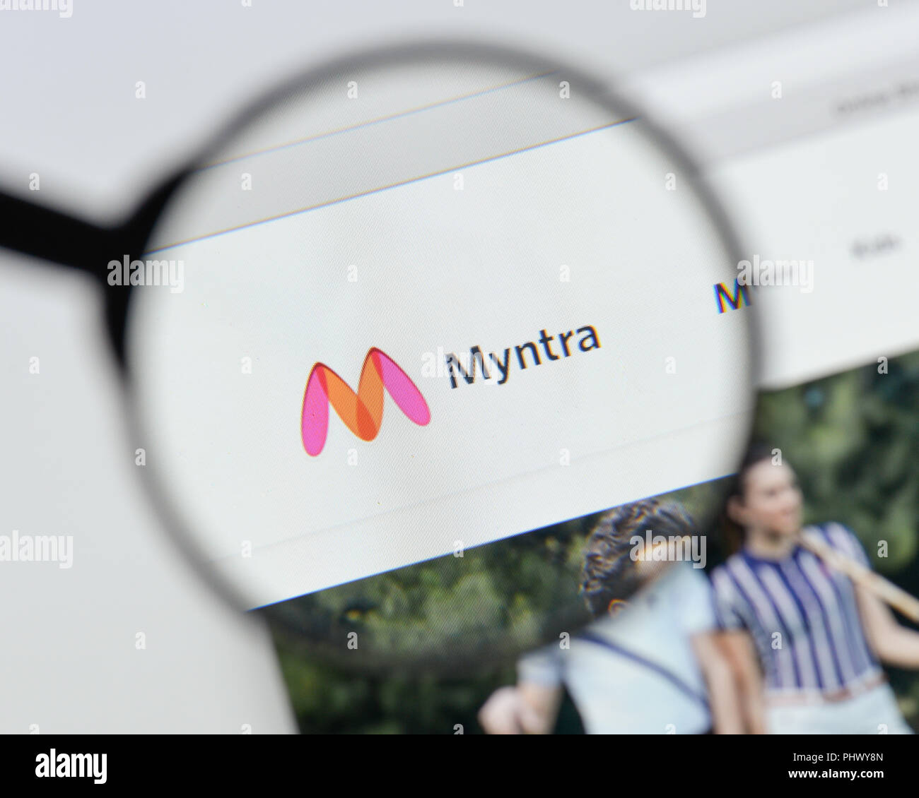 Online shopping at myntra app hi-res stock photography and images - Alamy