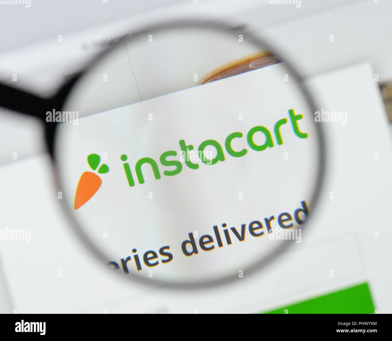 Instacart logo hi-res stock photography and images - Alamy