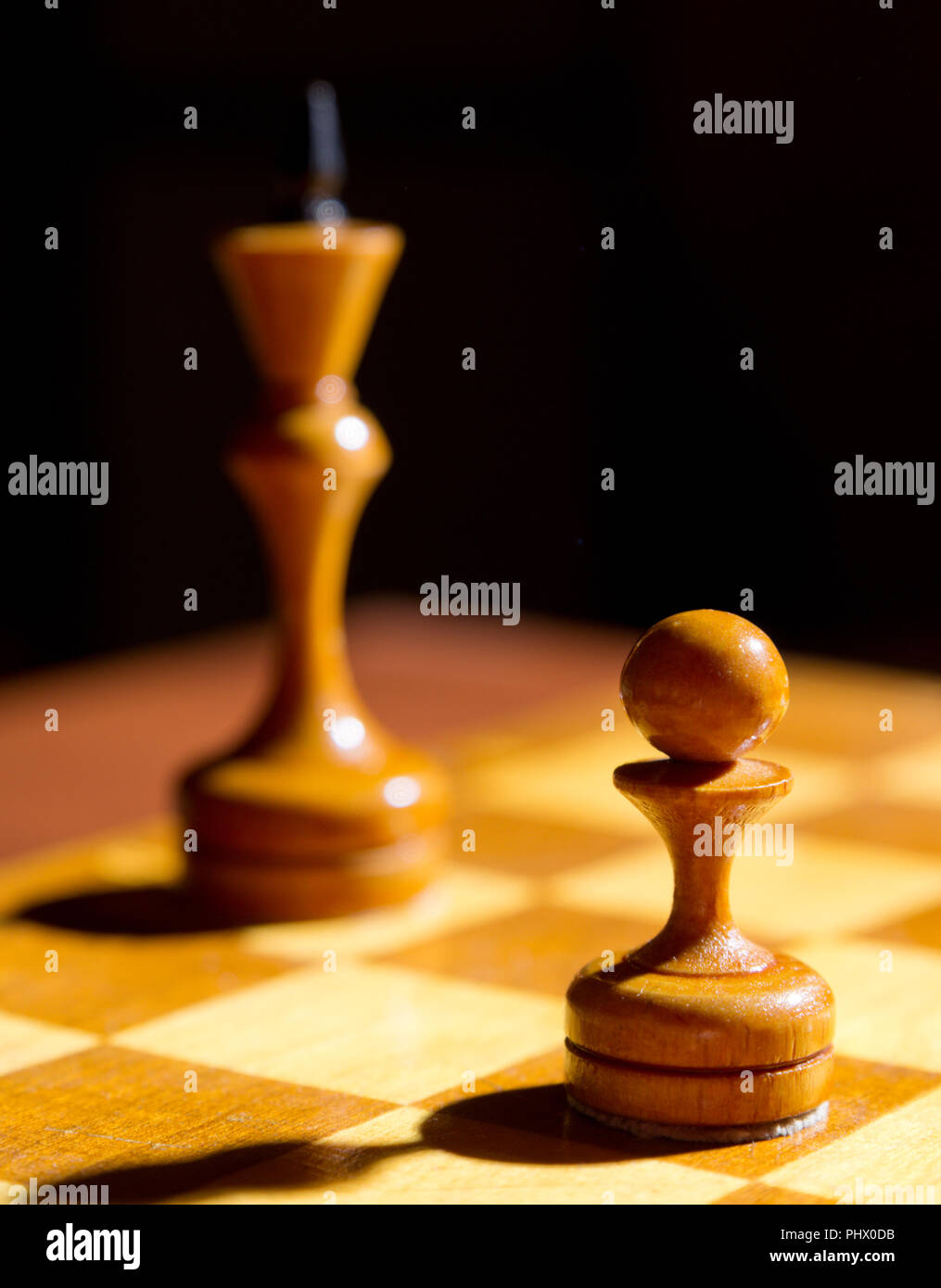 Chess pieces chess board hi-res stock photography and images - Alamy