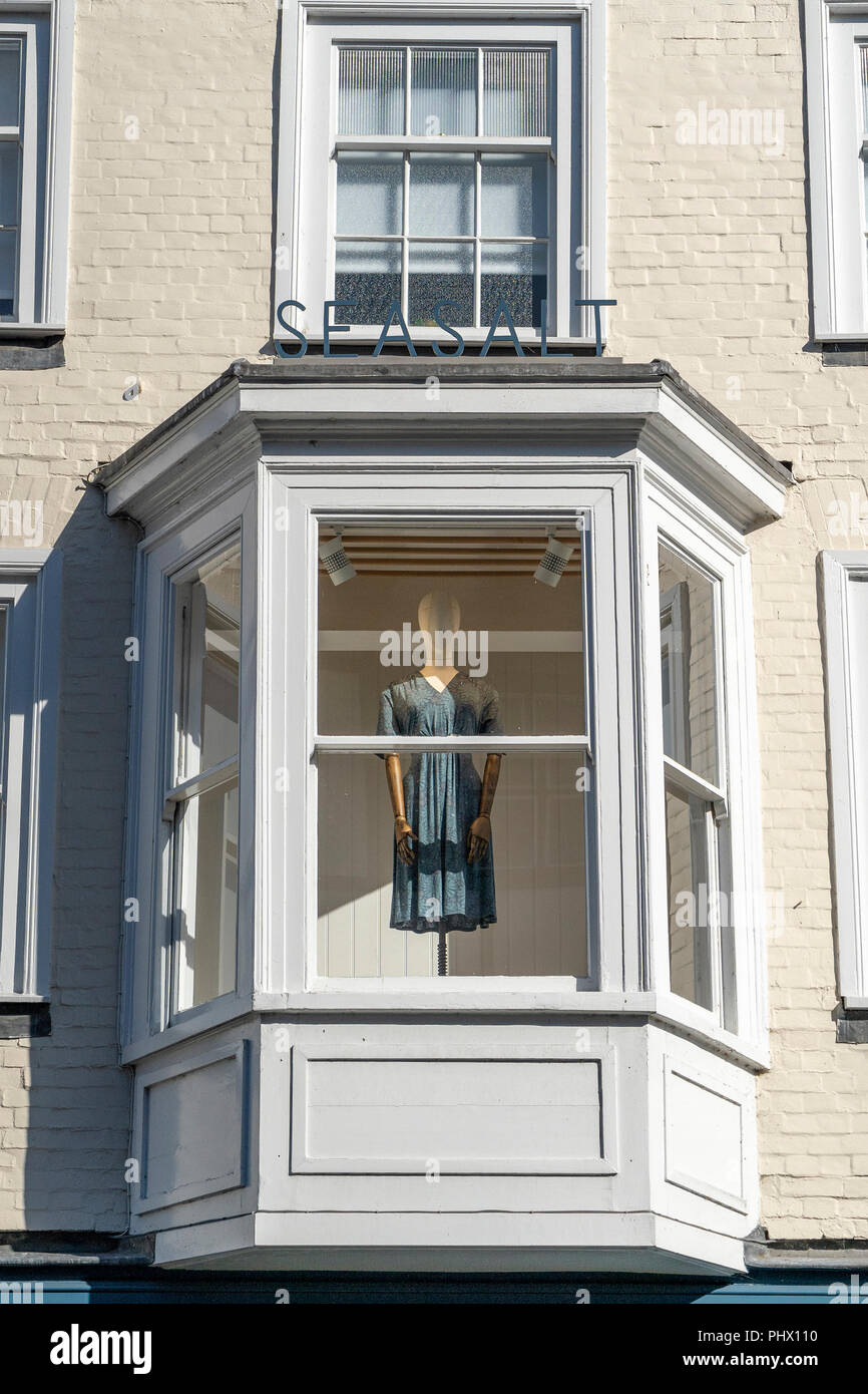 Mannequin dummy in a window Stock Photo - Alamy