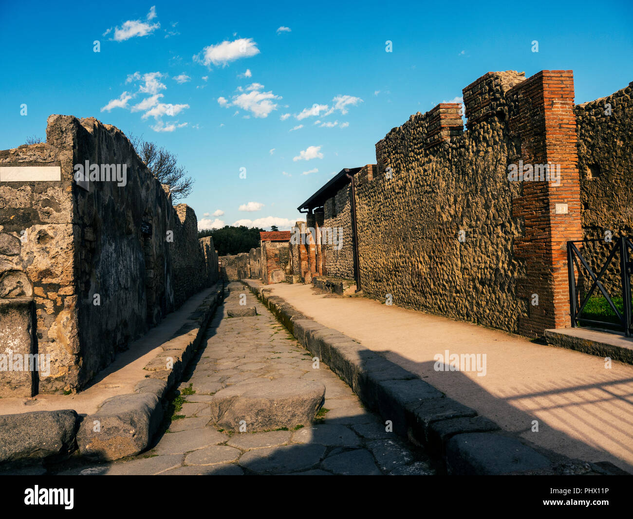 Roman lares pompeii hi-res stock photography and images - Alamy