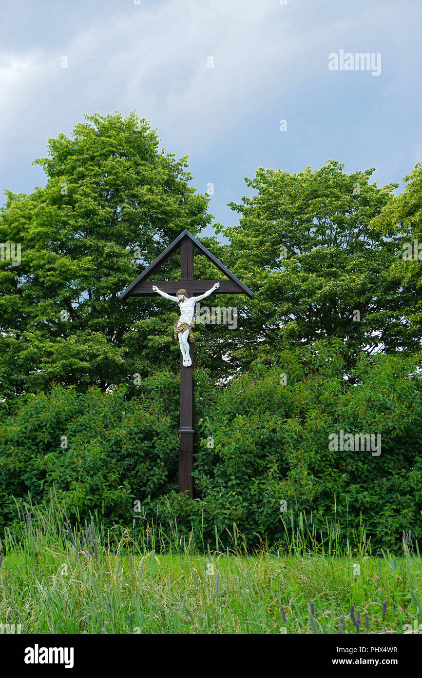 Roadside cross hi-res stock photography and images - Alamy