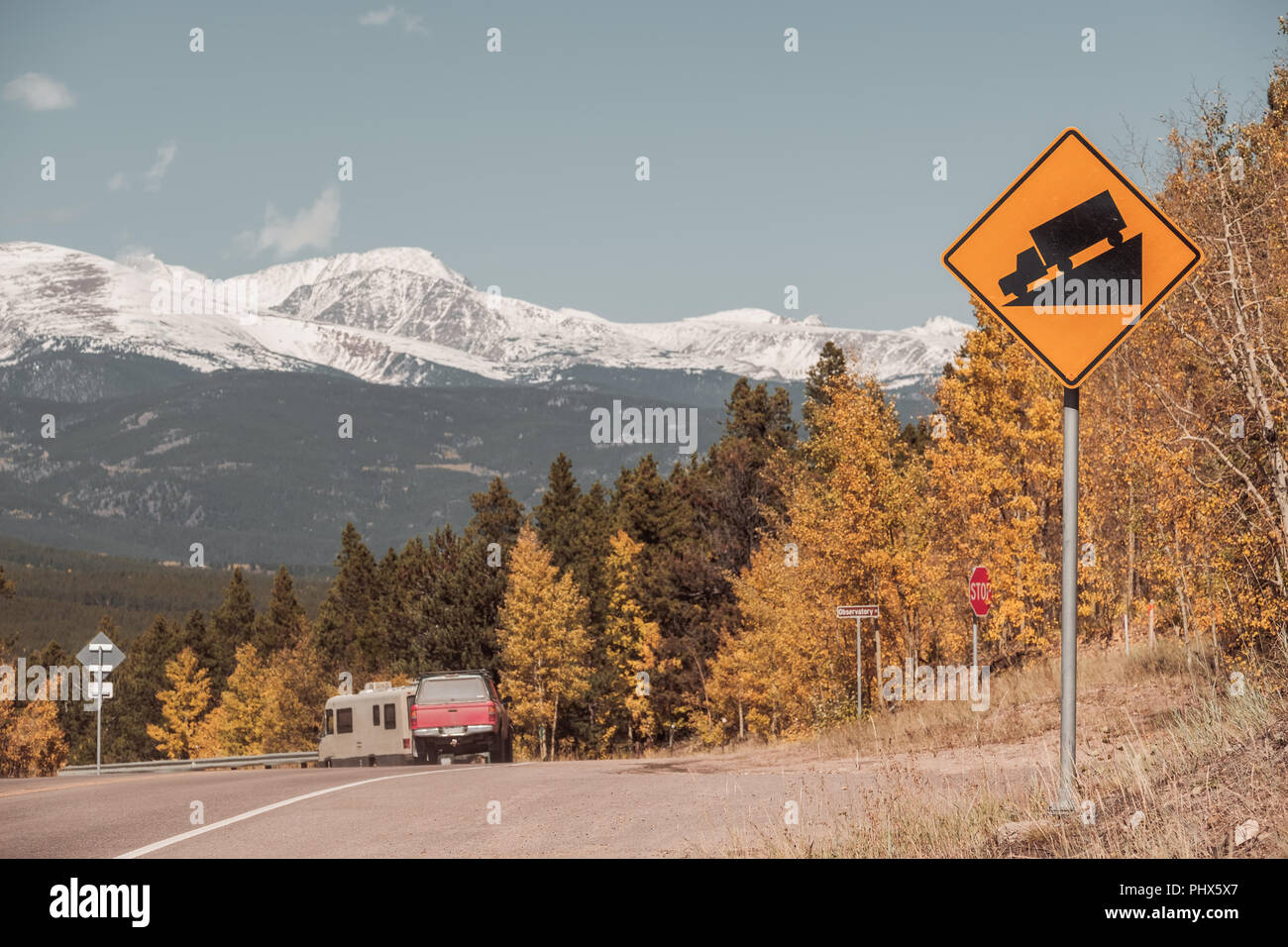 Steep grade truck road sign on highway Stock Photo - Alamy