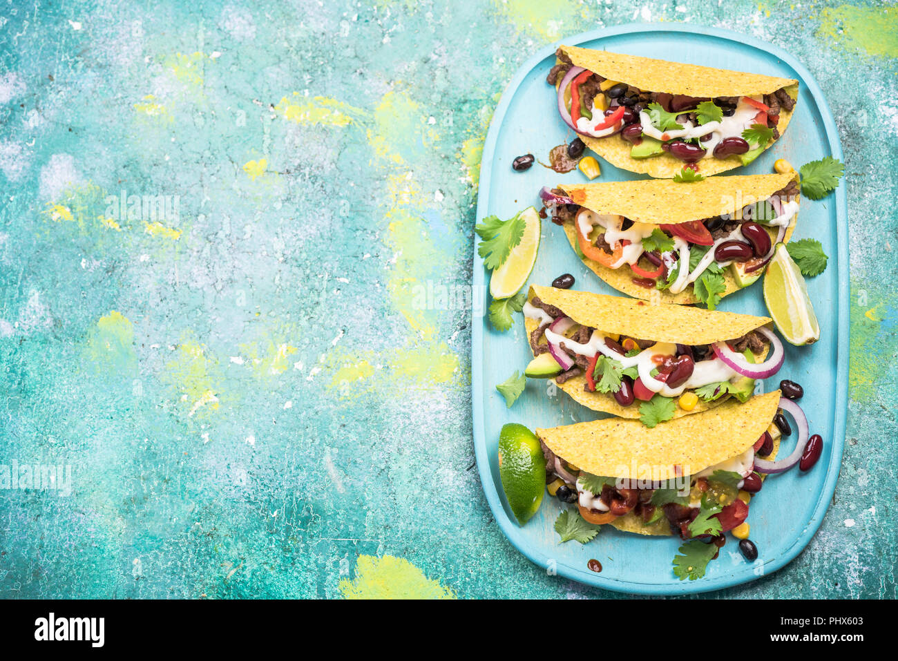 Mexican street food tacos, border background Stock Photo - Alamy