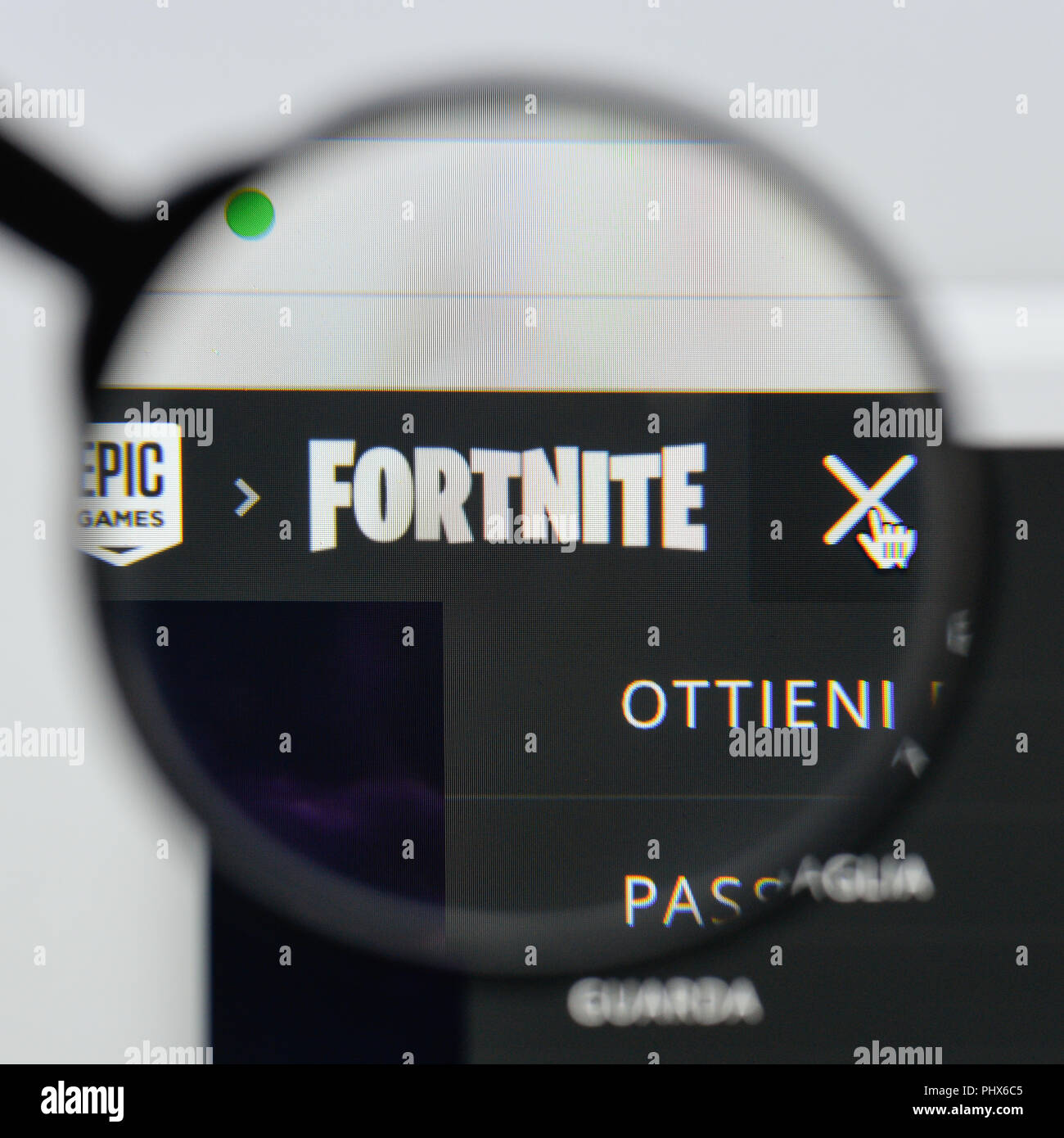 Fortnite battle royale hi-res stock photography and images - Alamy