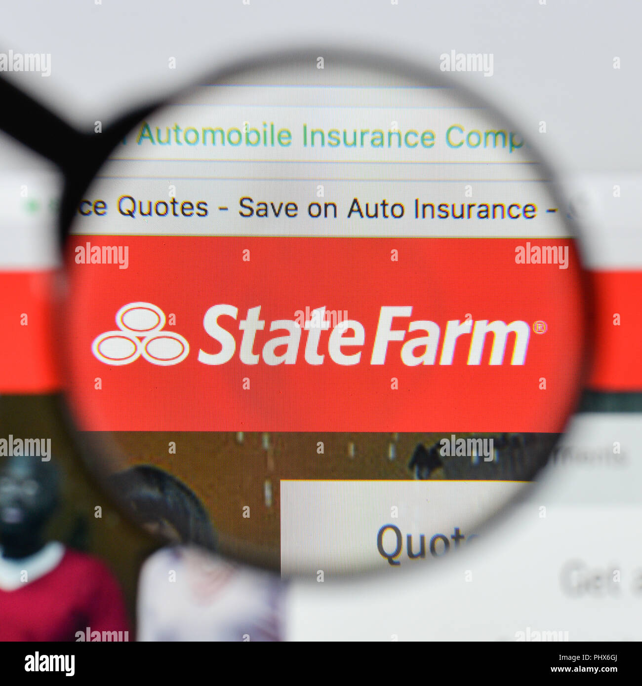 State farm logo hi-res stock photography and images - Alamy