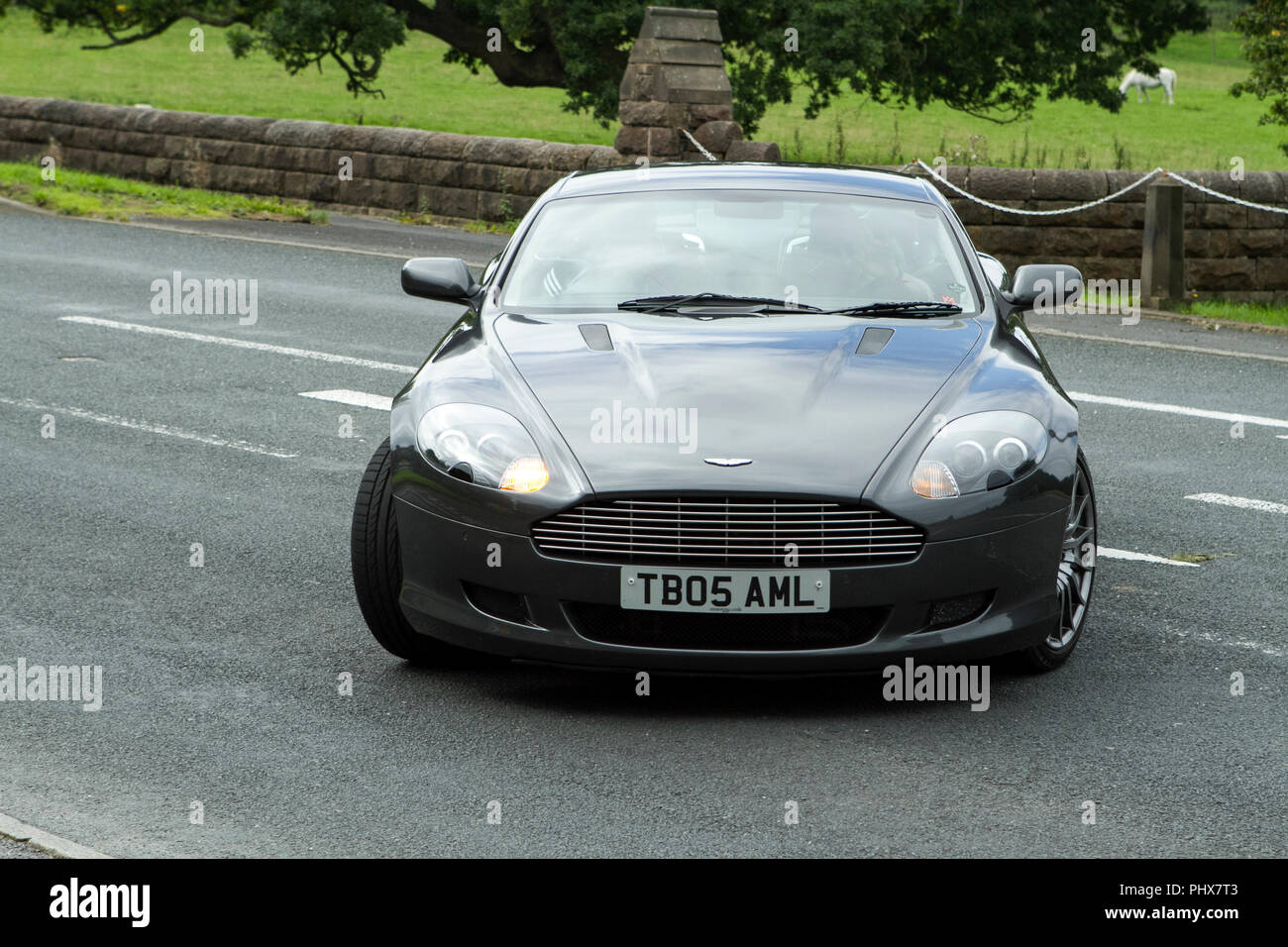 Aston martin db9 classic hi-res stock photography and images - Alamy