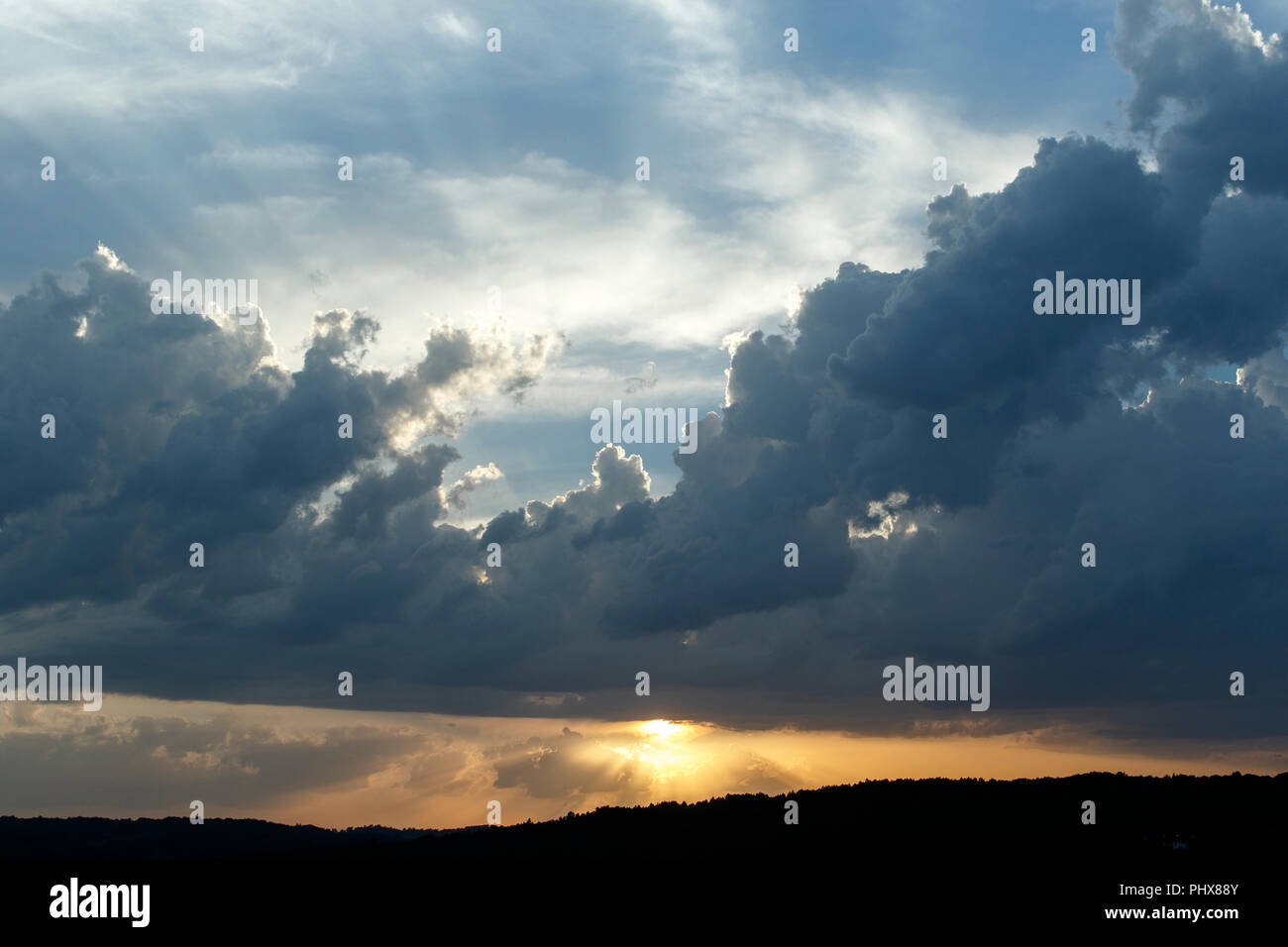 Cloudy sky nice weather hi-res stock photography and images - Alamy