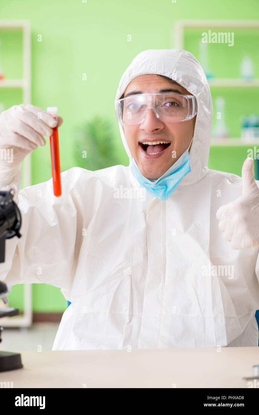 Doctor doing blood analysis in the lab Stock Photo - Alamy