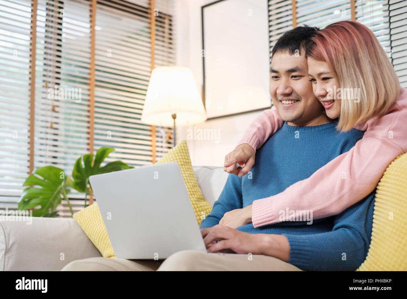 Using facetime hi-res stock photography and images - Alamy