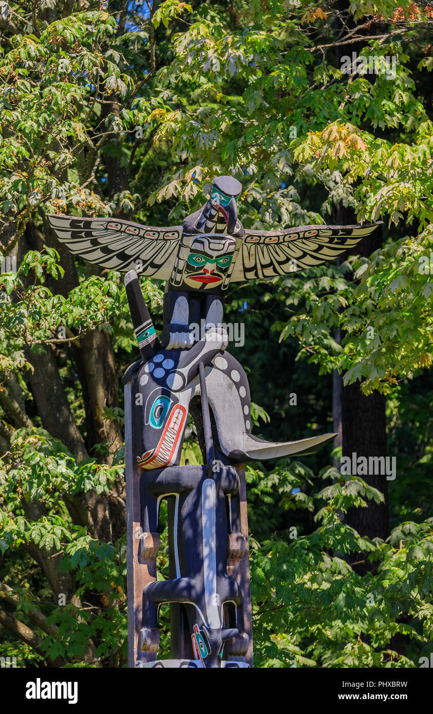 First nations art bird hi-res stock photography and images - Alamy