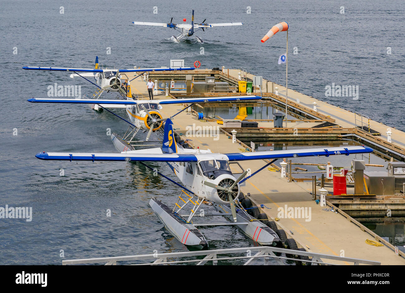 De havilland beaver float plane hi-res stock photography and images - Alamy