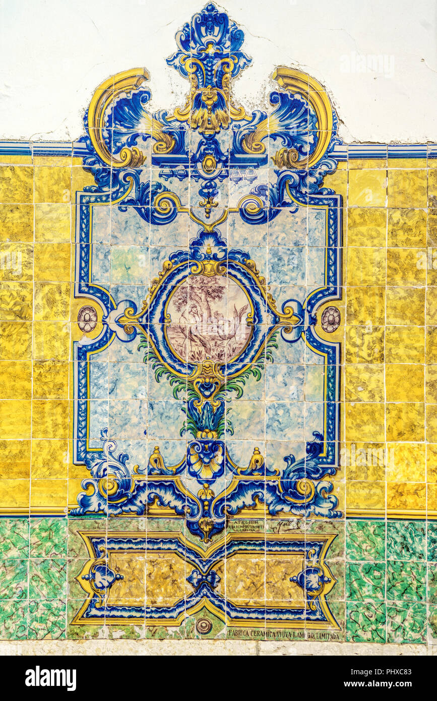 Painted tin glazed tile hi-res stock photography and images - Alamy