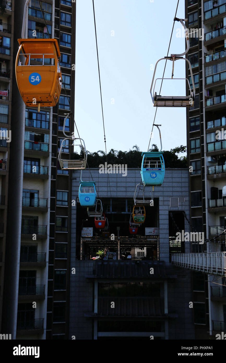 Yangtze river cableway and cableway hi-res stock photography and images ...