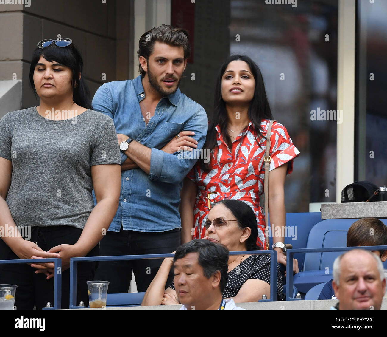 Freida pinto hi-res stock photography and images - Alamy