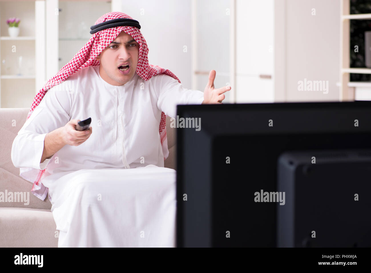 Saudi arabian cinema hi-res stock photography and images - Alamy