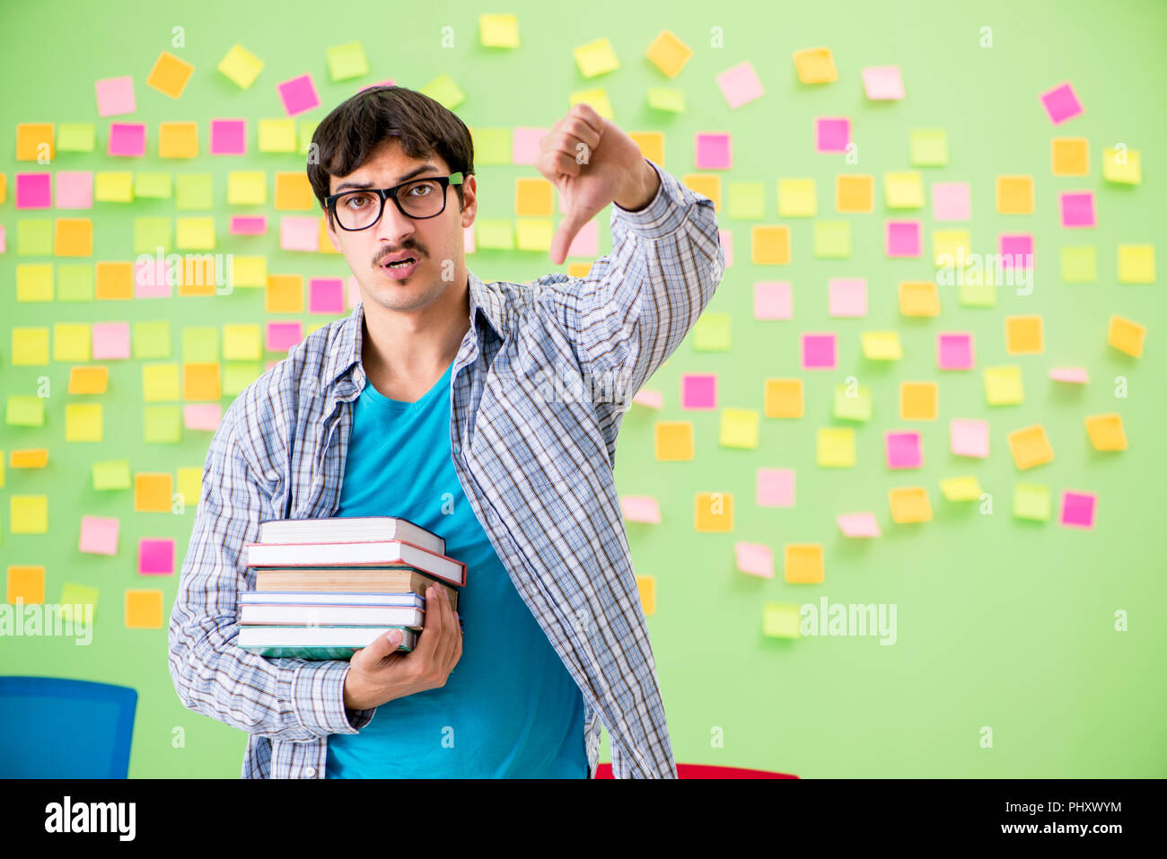 Student thumbs down classroom hi-res stock photography and images - Alamy