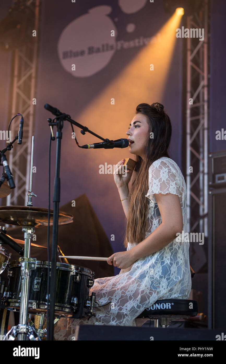Cari cari concert hi-res stock photography and images - Alamy Cari cari concert hi-res stock photography and images - Alamy