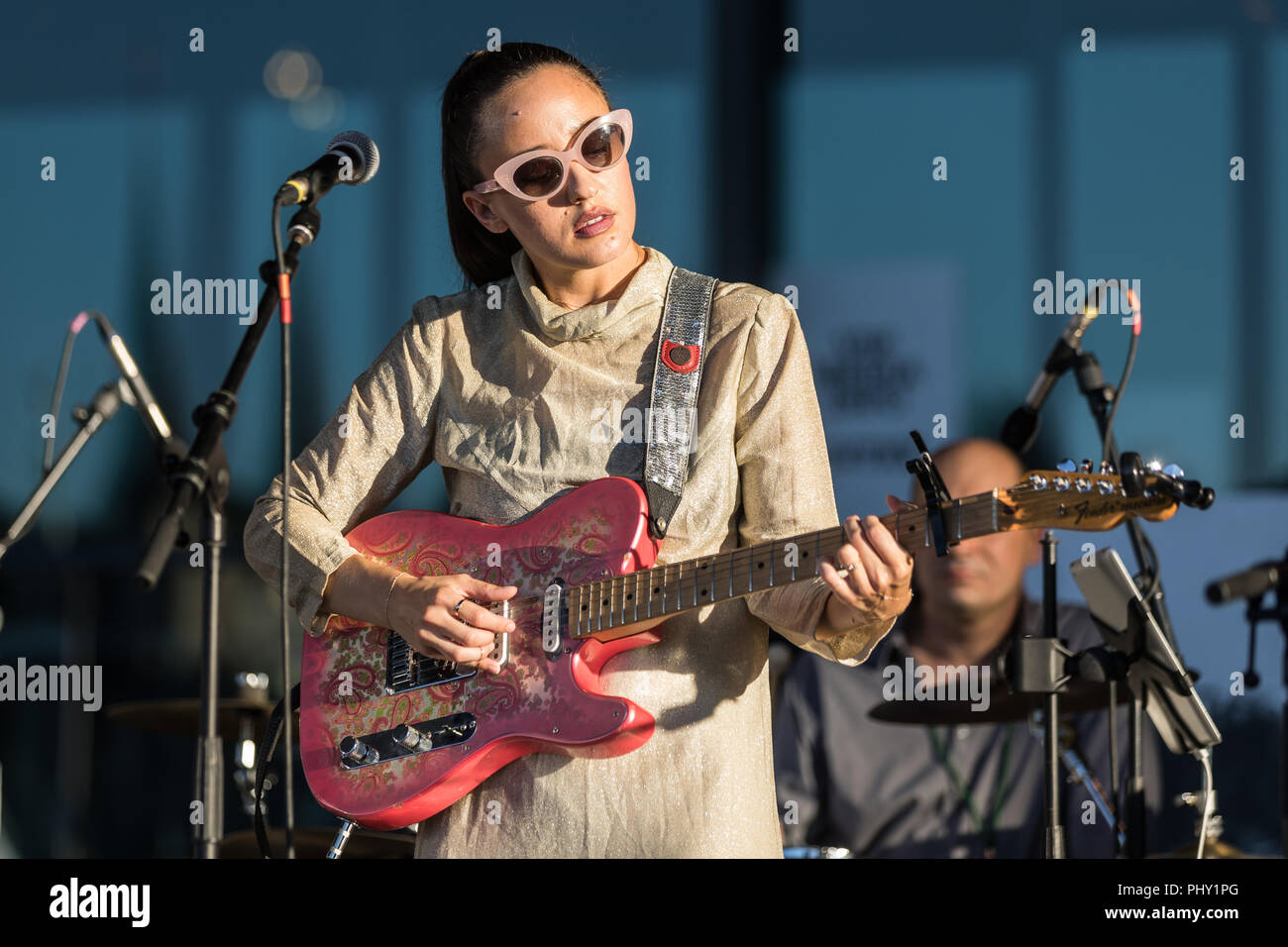 Kkl plaza hi-res stock photography and images - Alamy