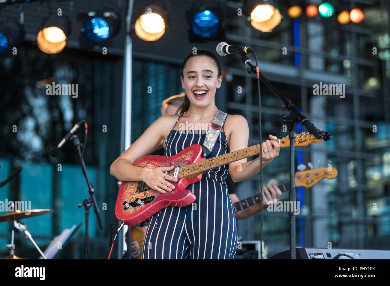 Reed plaza hi-res stock photography and images - Alamy