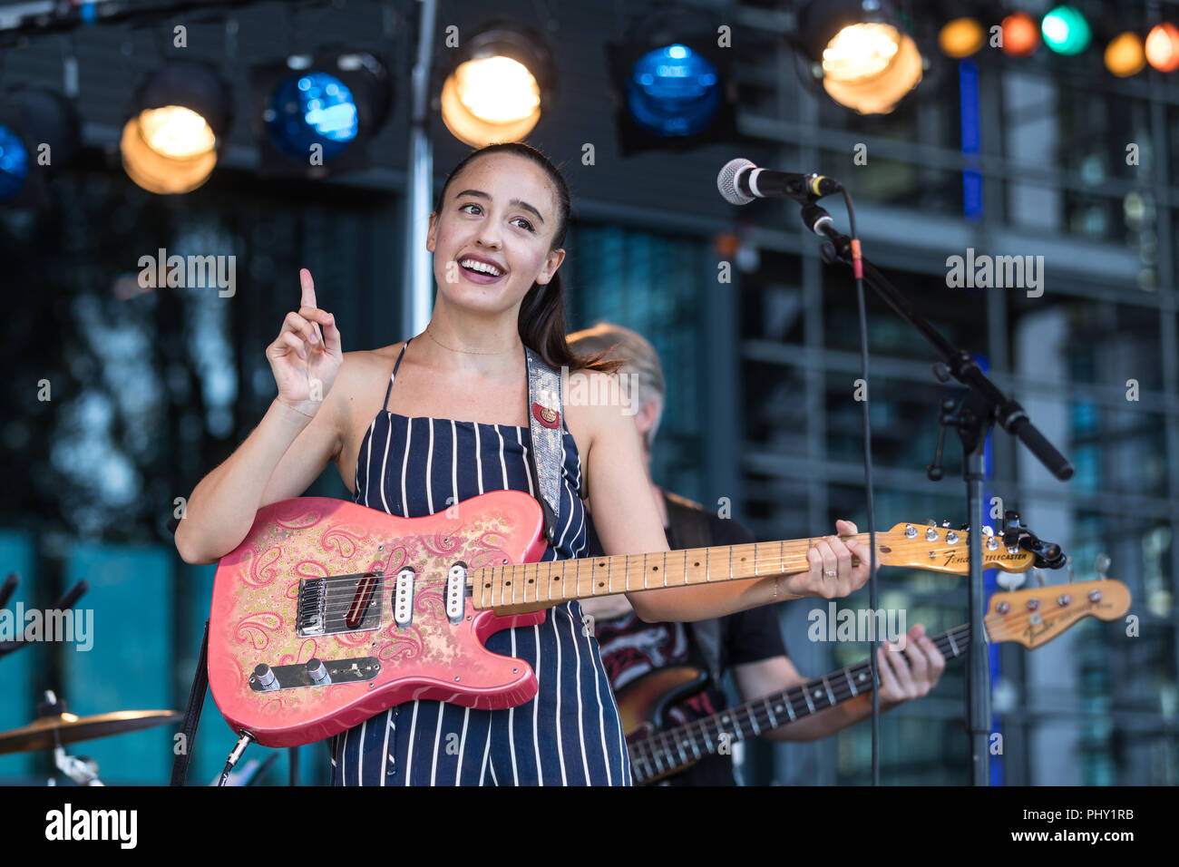 Reed plaza hi-res stock photography and images - Alamy