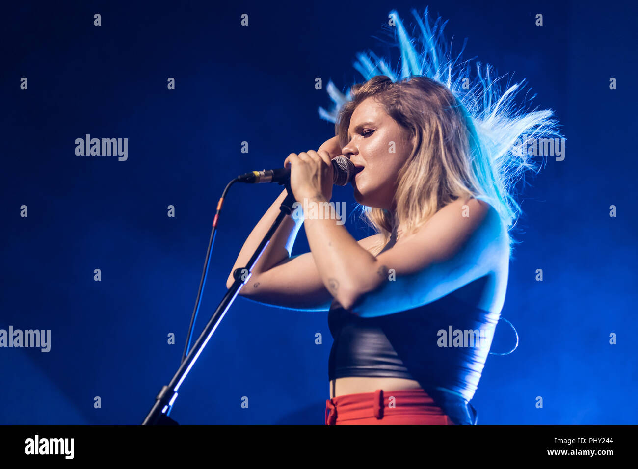 Ella rothwell hi-res stock photography and images - Alamy