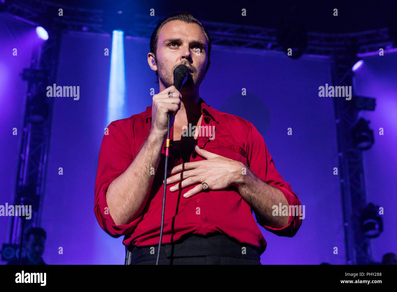 Hurts band hi-res stock photography and images - Alamy