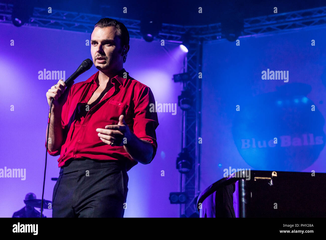Hurts band hi-res stock photography and images - Alamy