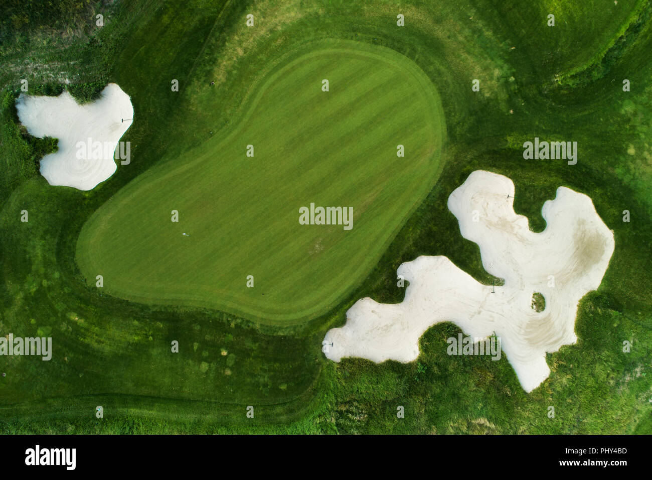 Aerial view of golf hole hi-res stock photography and images - Alamy