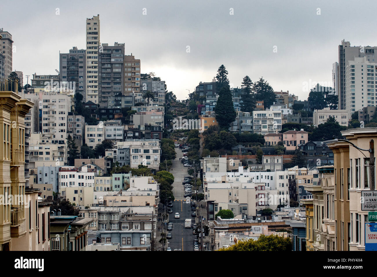 Street corners hi-res stock photography and images - Alamy