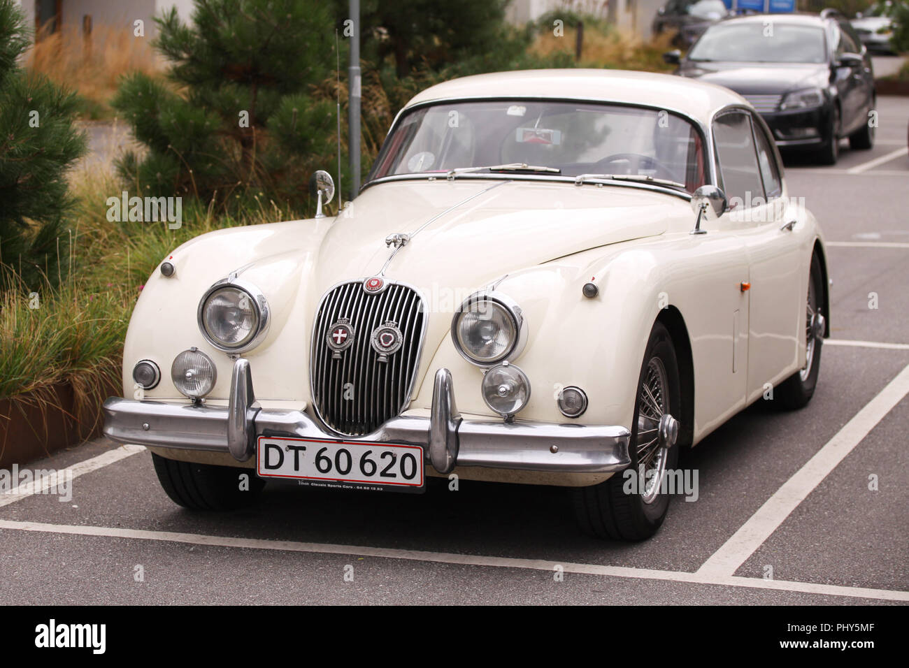 Jaguar mark 1 car hi-res stock photography and images - Alamy