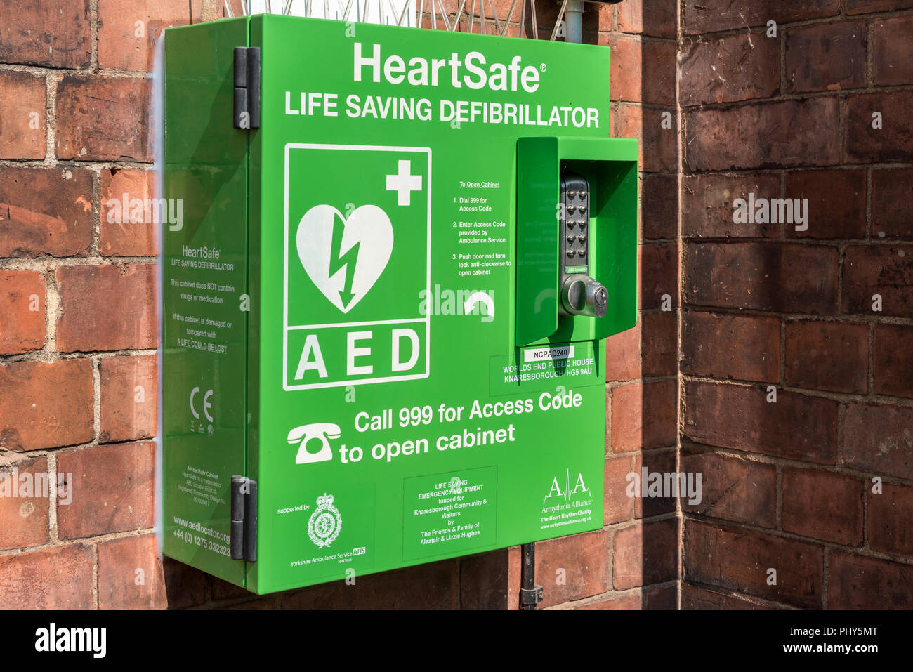 Life saving device hi-res stock photography and images - Alamy
