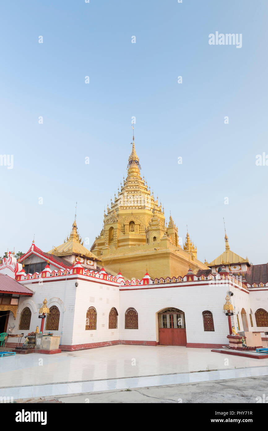 Yadana hi-res stock photography and images - Alamy